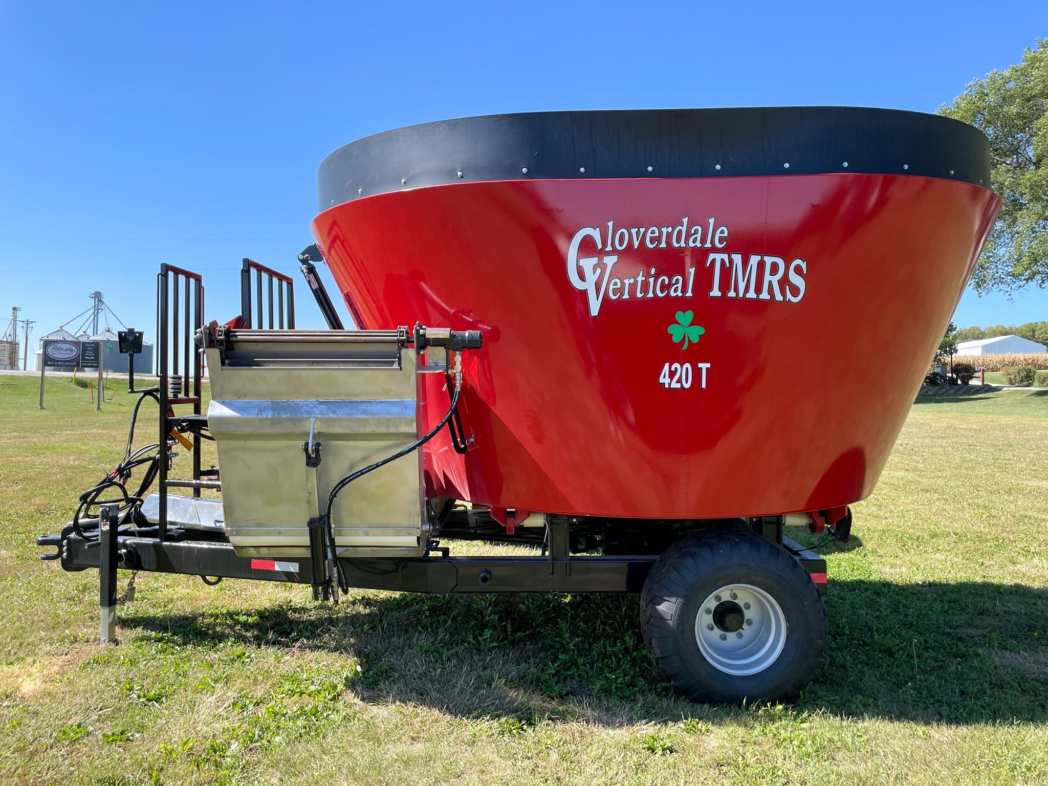 Feed Wagons – Keast Enterprises Equipment